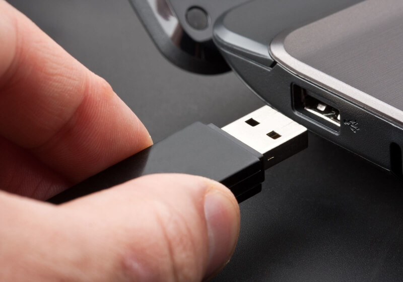 Original USB inventor says a reversible connector would have been too ...