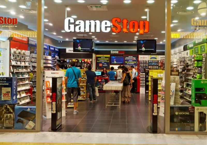 GameStop will pilot new in-store concepts to stay afloat | TechSpot