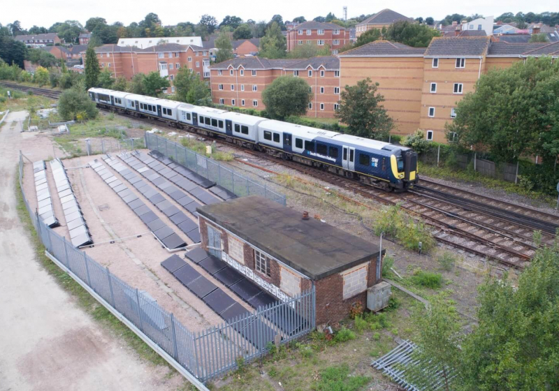 The 'world's first' solar-powered rail line is up and running in the UK ...