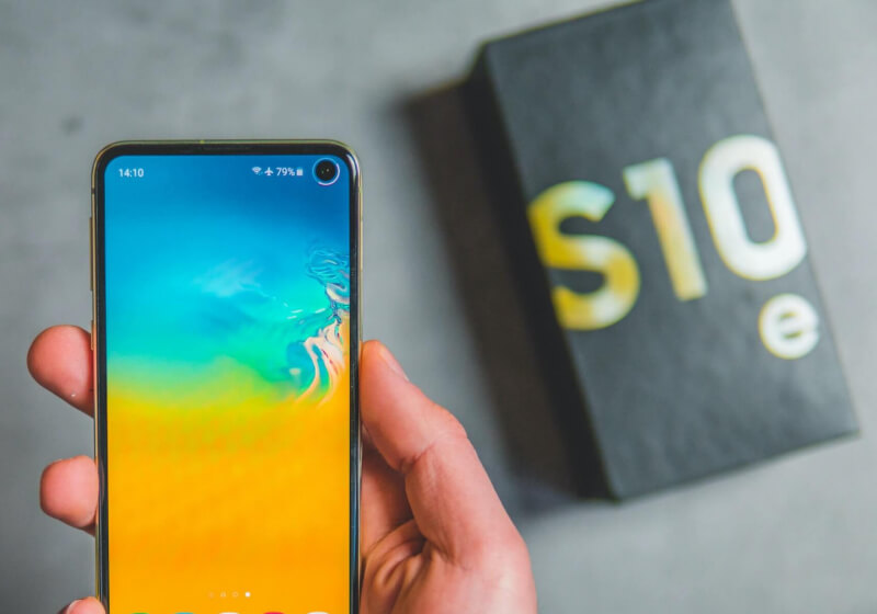 Samsung starts rolling out Android 10 updates 'only' three months after ...