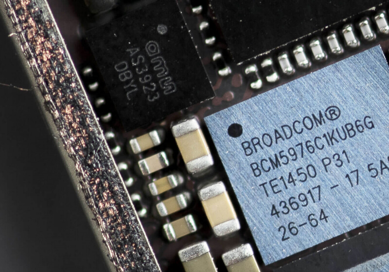 Broadcom inks new $15 billion deal with Apple to supply wireless chips ...