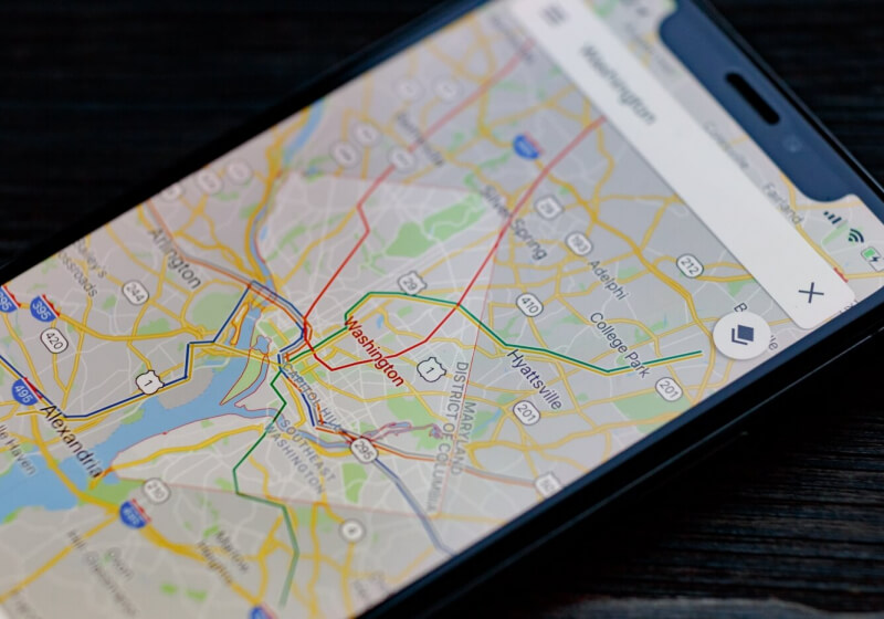 Artist uses 99 smartphones to create virtual traffic jams in Google ...