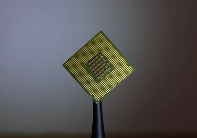 Intel shows how a 10nm processor goes "from sand to silicon" | TechSpot