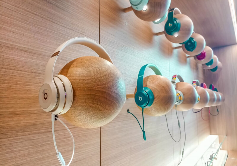 Apple's upcoming over-ear headphones to feature custom equalizer ...