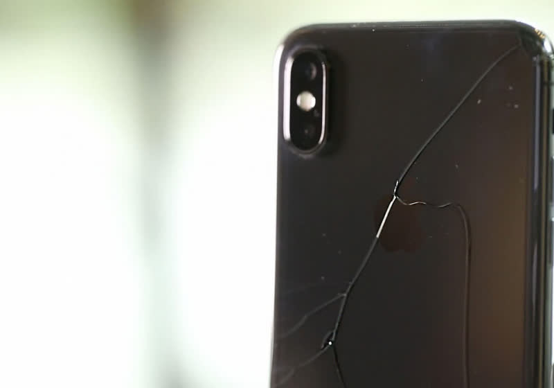 Apple patent describes a folding smartphone with a 'self-healing ...