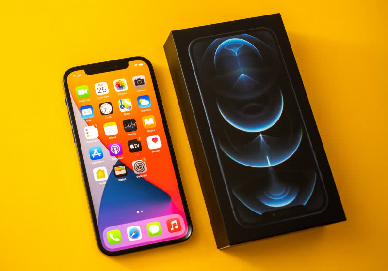 The iPhone 12's Ceramic Shield won't save your screen from scratching ...