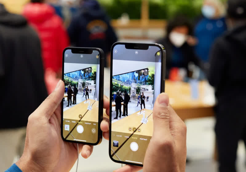 So-called iPhone 12 'screen defect' might actually be an iOS bug | TechSpot
