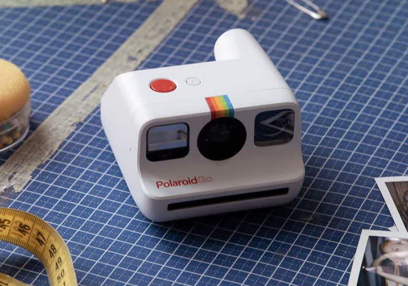 Polaroid announces its smallest-ever analog instant camera | TechSpot