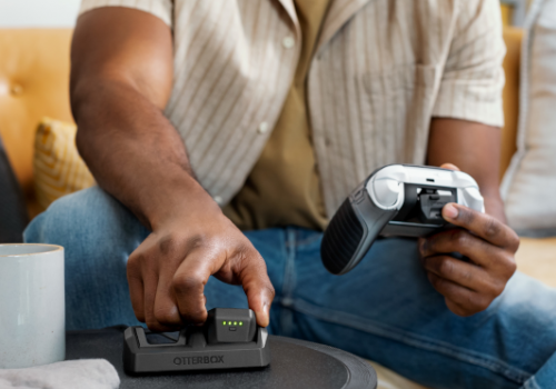 OtterBox's new battery pack keeps your Xbox controller synced while you ...