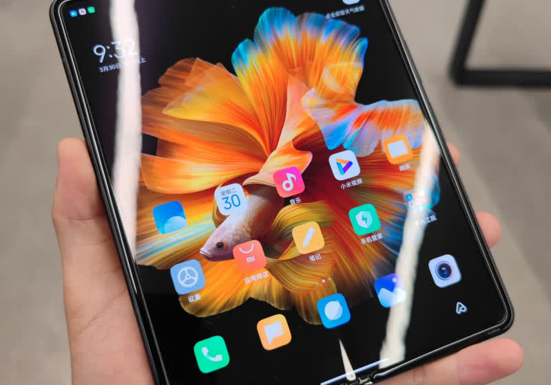 LG's new foldable display tech reduces creases but is as hard as ...