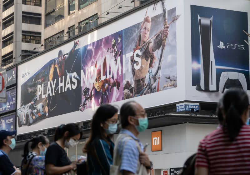 Japanese retailers hinder PS5 scalpers by writing their names on ...