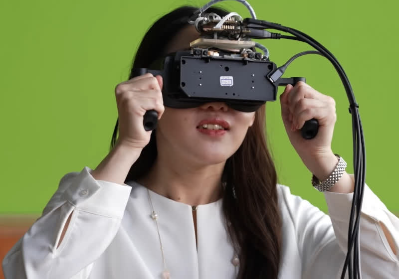 Sony gives us a sneak peek at its 8K VR headset prototype | TechSpot