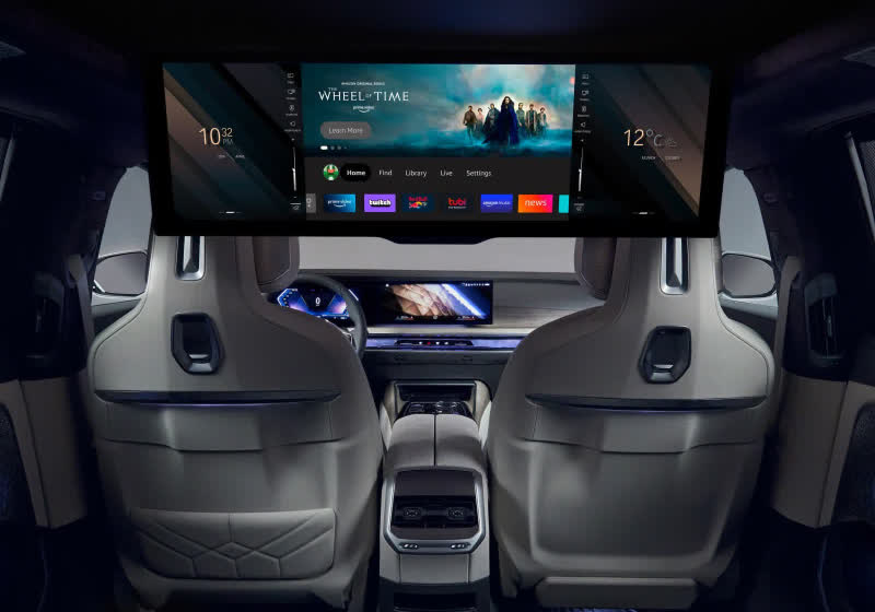 BMW's new i7 xDrive 60 electric flagship features a 31-inch 8K screen ...