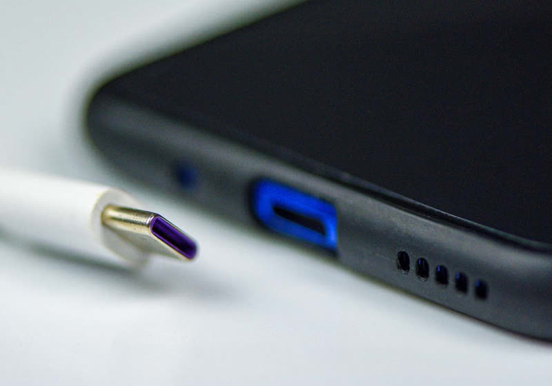 Apple set to launch first iPhone with USB-C in 2023 | TechSpot