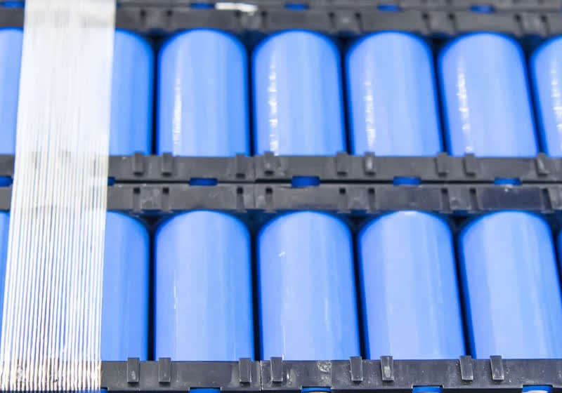 A new lithium-air battery design promises unprecedented energy density ...