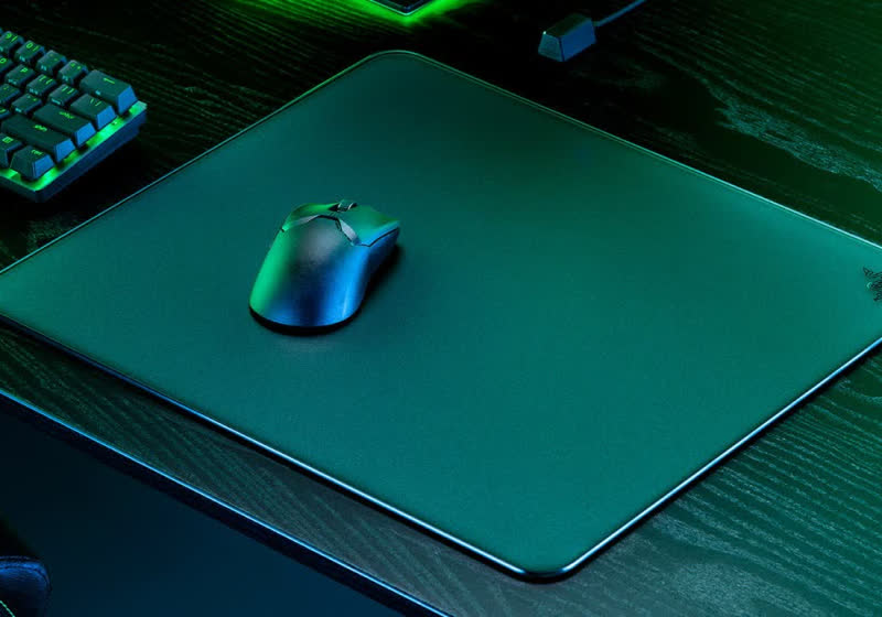 Razer's first glass mouse mat comes with some weird warnings | TechSpot