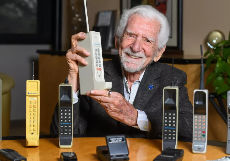 'Father of cell phone' talks mobile addiction, hope for the future ...