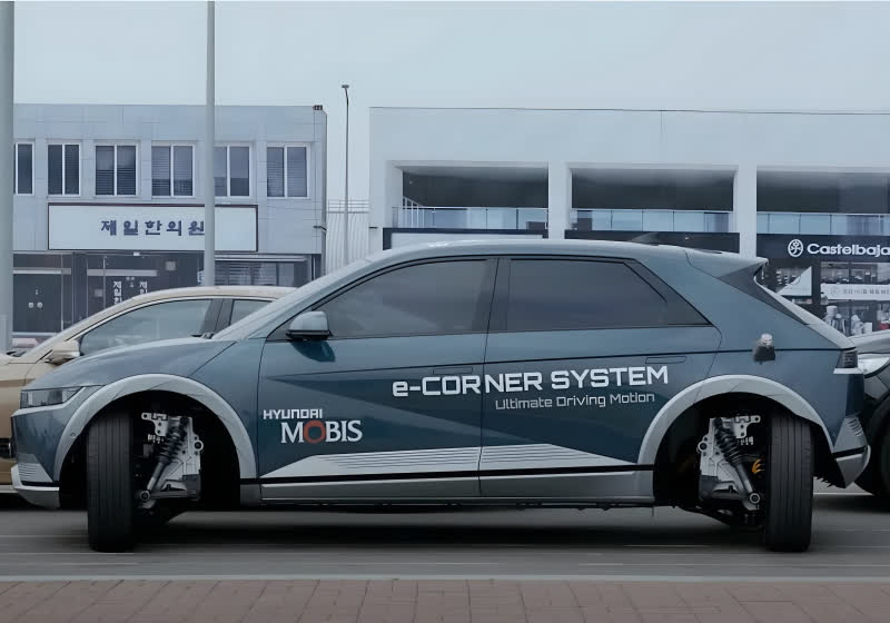 Hyundai's e-Corner system lets cars rotate 180-degrees and drive ...