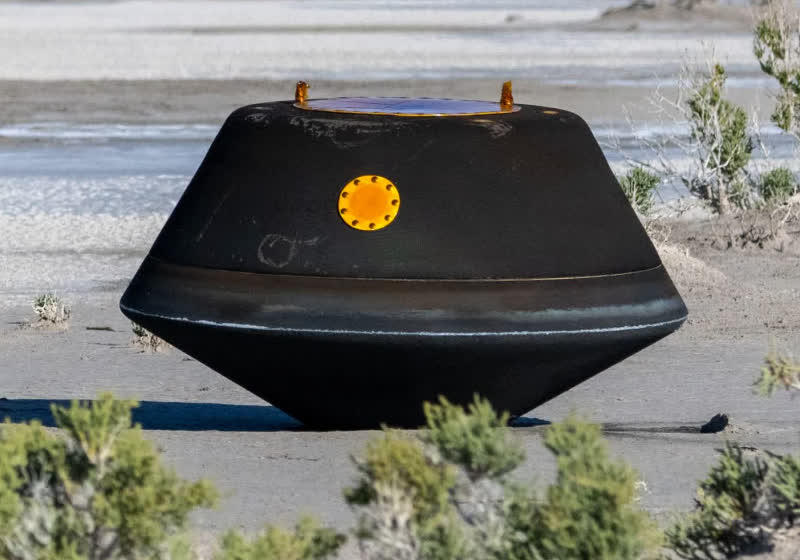 NASA spacecraft successfully delivers sample of asteroid to Earth ...