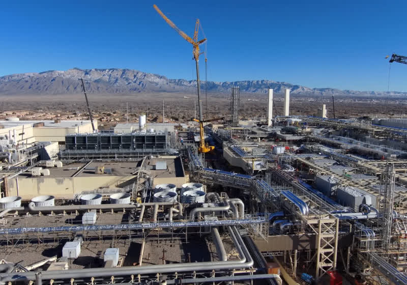 Intel plans to spend $100 billion on US chip manufacturing plants ...