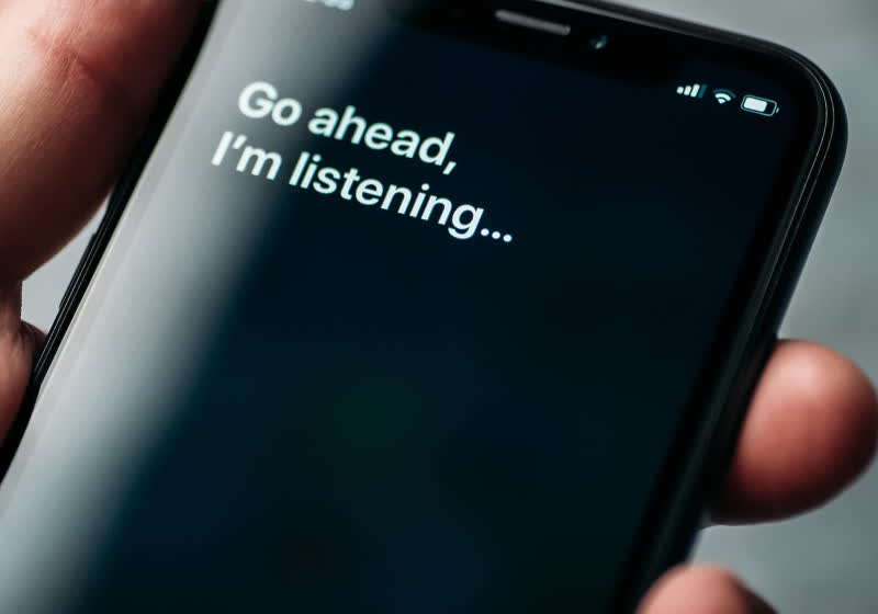 Apple poached three dozen Google experts to open a secret AI lab in ...