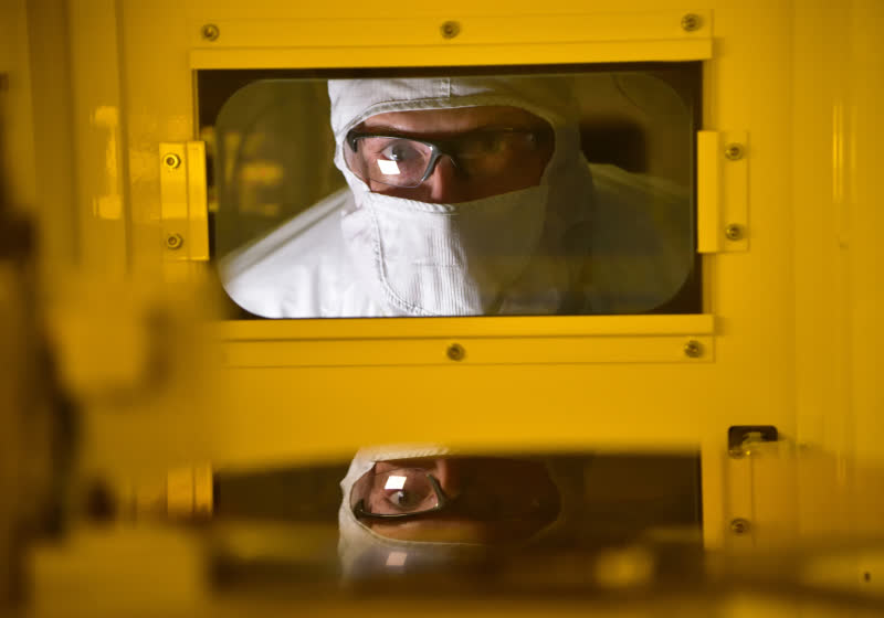 Intel launches apprenticeship program to combat semiconductor labor ...
