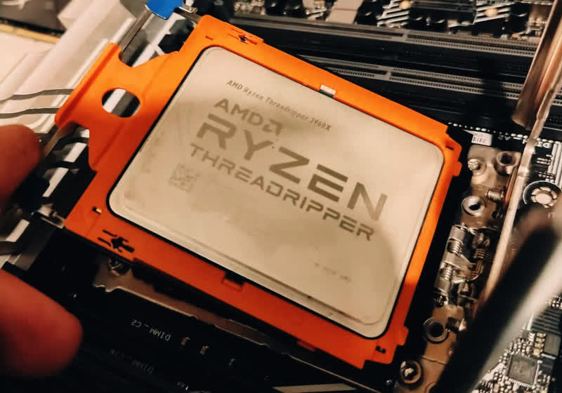 Garbage truck driver rescues dumped 32-core Threadripper PC with RTX ...