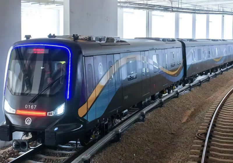 World's first carbon fiber metro train hits the tracks in China | TechSpot