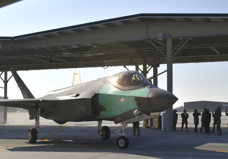 US Air Force fuses two wrecked F-35s together to build a sky-worthy ...