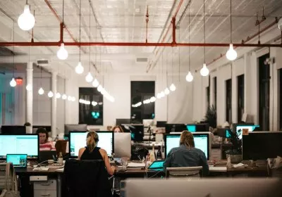office united kingdom av remote work