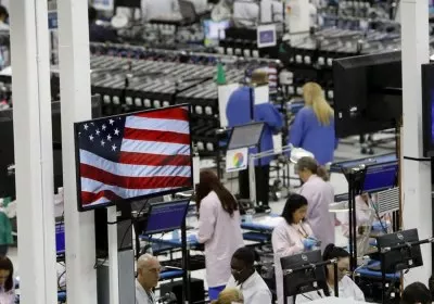 google trump apple motorola phones made in usa tariffs iphone manufacturing